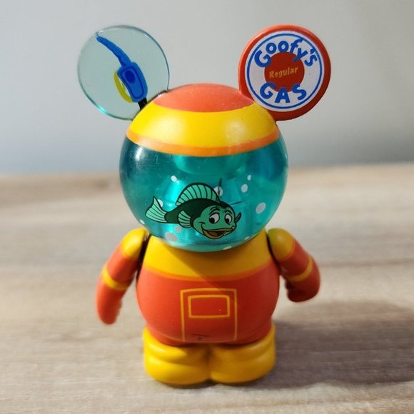 Disney | Toys | 32 Disney Vinylmation Park Series 2 Goofys Gas Mickeys ...